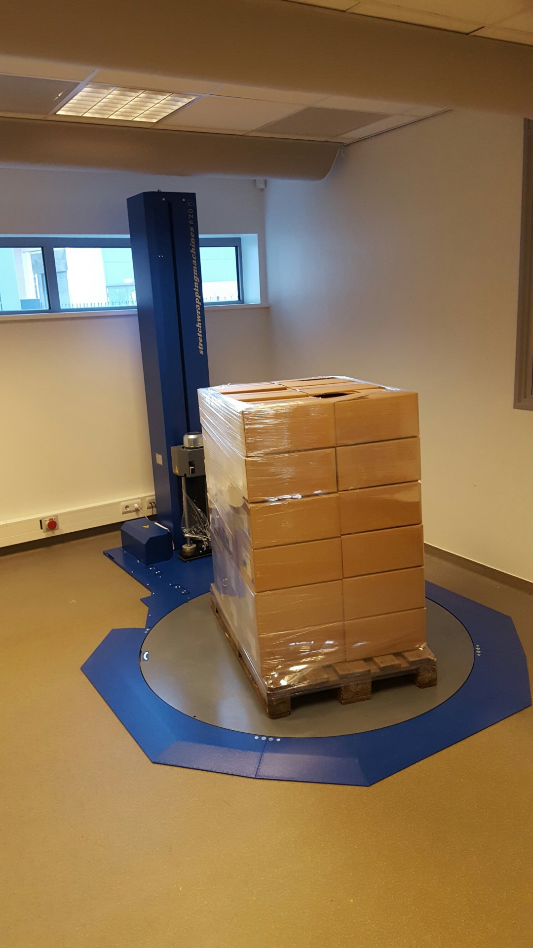 Plana draaiplateau-wikkelmachine - Eeden Verpakkingsmachines