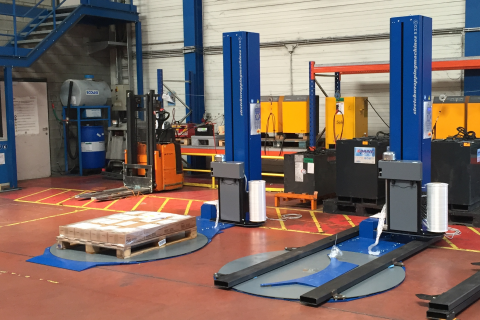 Plana draaiplateau-wikkelmachine - Eeden Verpakkingsmachines